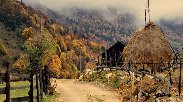 Sate părăsite din Transilvania își caută locuitori.Salvarea ești tu ...