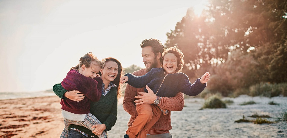 Doi copii sunt o comoară nemărginită pentru părinți.Nivelul fericirii ...