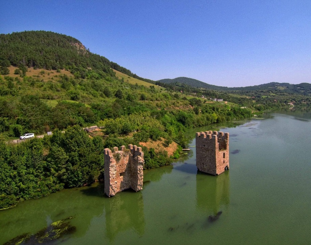 Cetatea Tricule în topul celor mai spectaculoase edificii scufundate ...